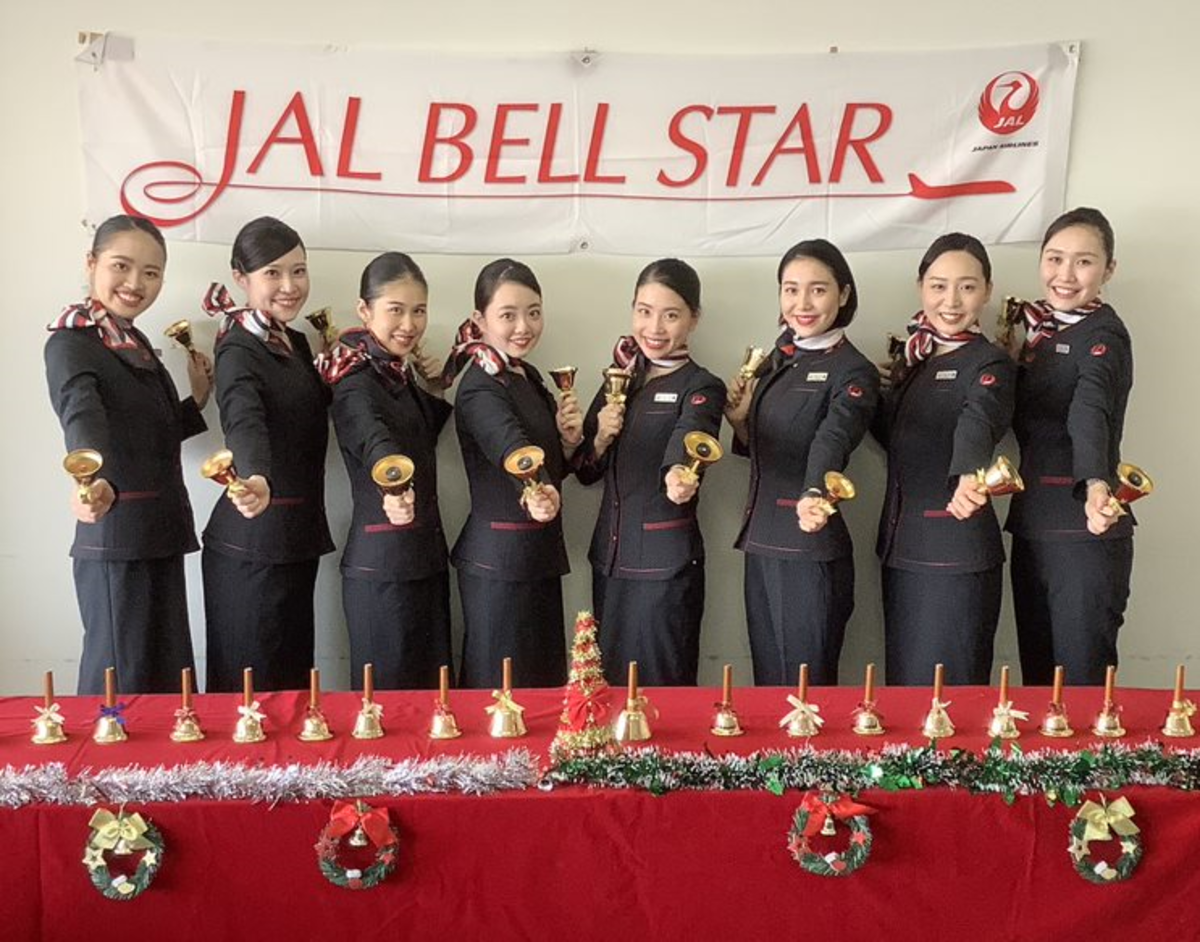 JAL、CAによる「JALベルスター」初オンラインライブ配信 ドワンゴが協力 | AMP[アンプ] - ビジネスインスピレーションメディア