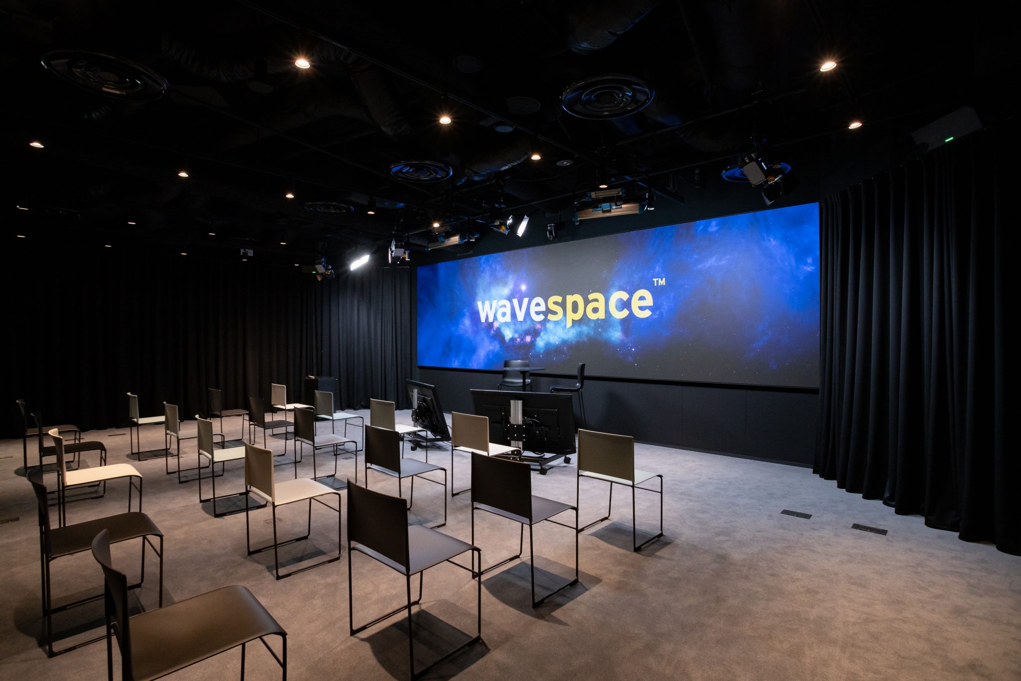 EY wavespace™ Tokyo」拡張オープンセレモニー 中田英寿氏が語る「日本酒×ブロックチェーン」の可能性 | AMP[アンプ ...